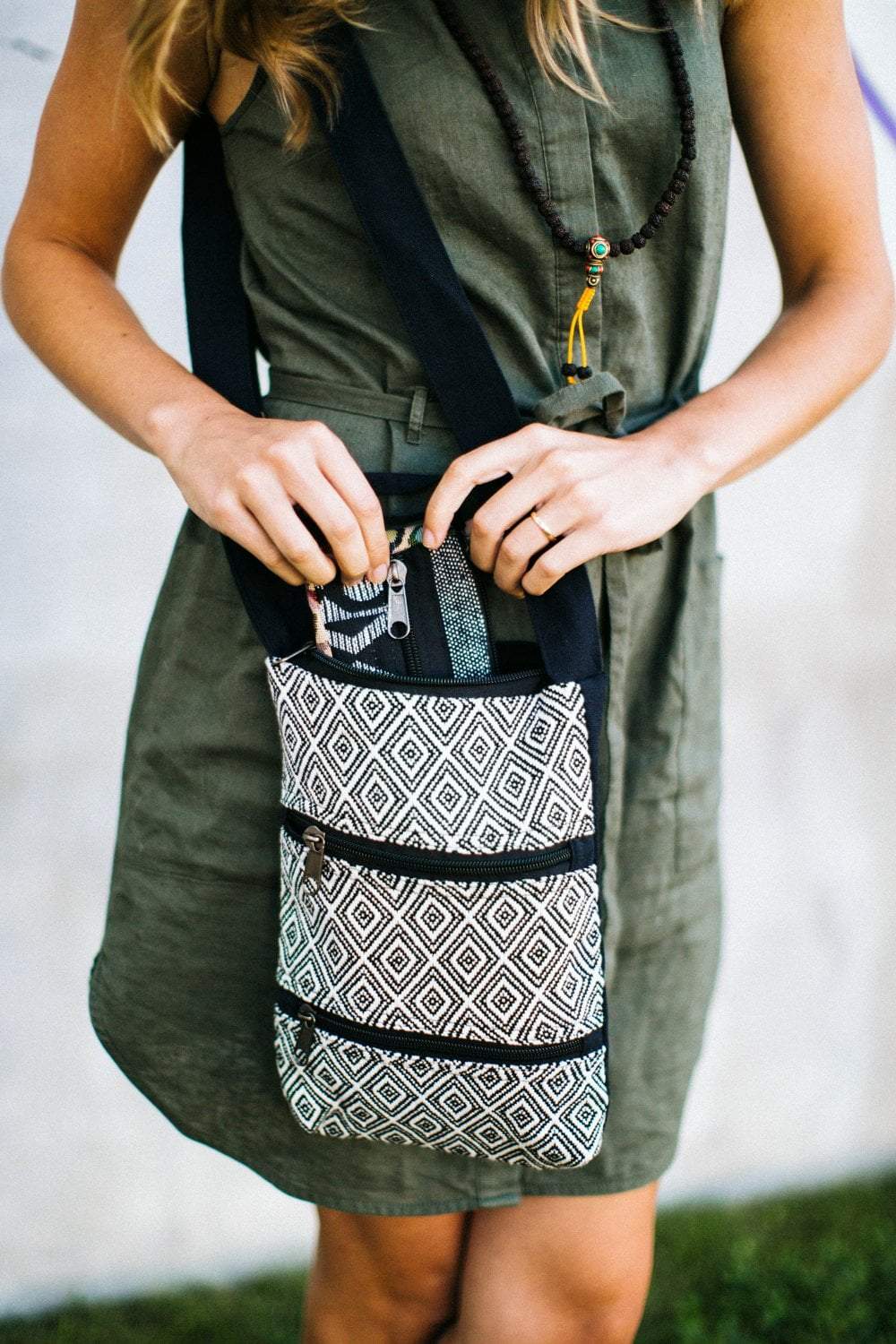 Diamond Pattern Travel Bag - DharmaShop