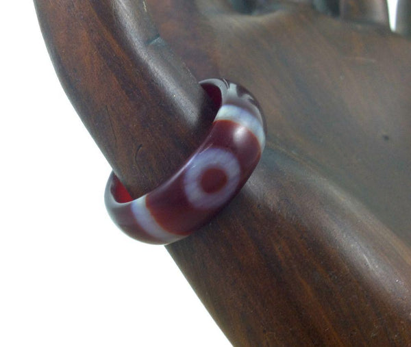 Agate Dzi Ring Hand-Carved in Nepal - DharmaShop