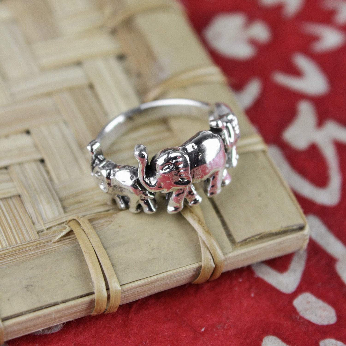 Elephants On Parade Ring - DharmaShop