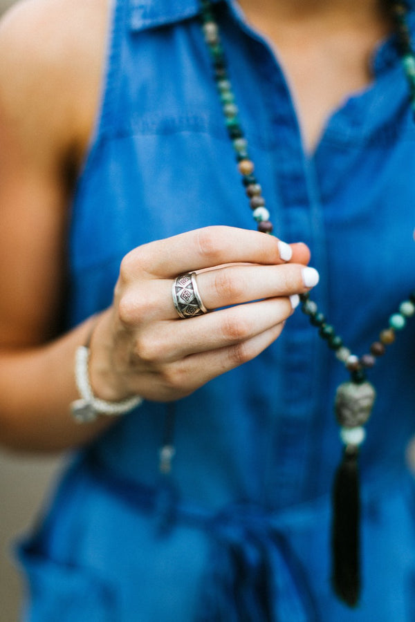 Endless Knot Ring - DharmaShop
