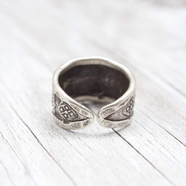 Endless Knot Ring - DharmaShop