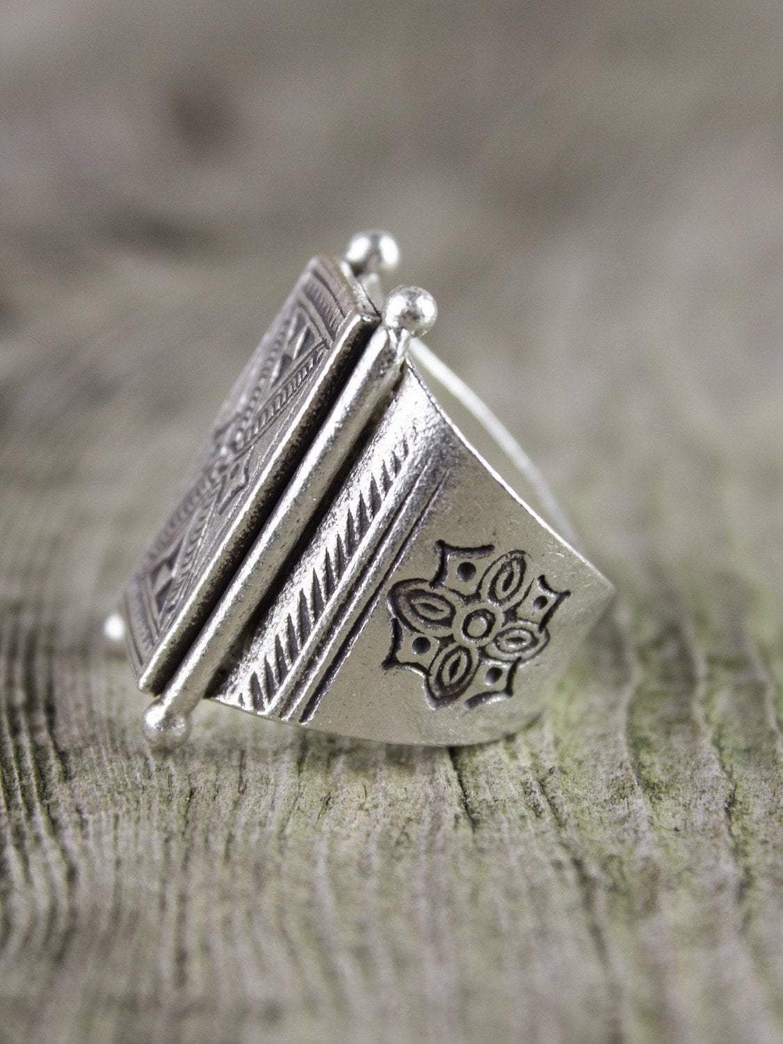 Hill Tribe Silver Nirvana Ring - DharmaShop